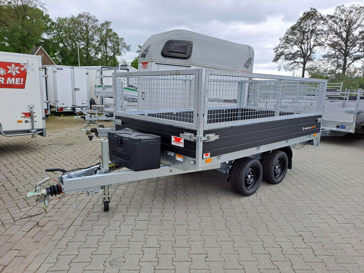 Diverse Black Editions van Saris – De Witte Smid